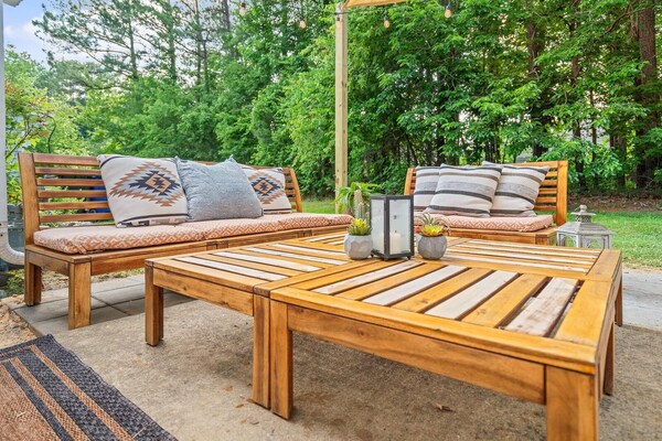 Cozy 2br Retreat + Bbq, Wifi & Parking - Raleigh, NC