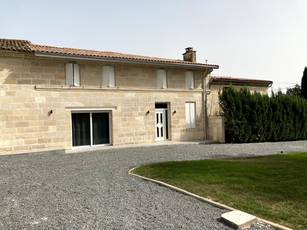 Maison De Vacances Les Gîtes De Pilot  Charme & Dégustation Près De Saint-émilion - Coutras
