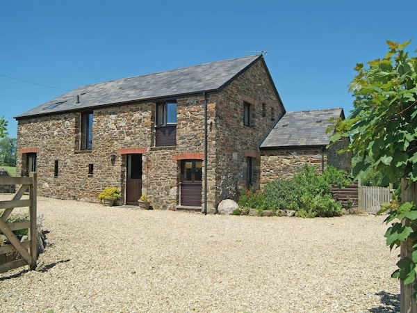 The Red Barn, Pet Friendly, Luxury Holiday Cottage In Lydford - Tavistock