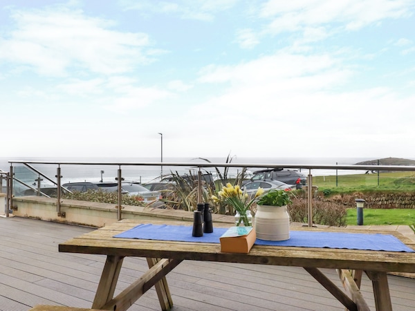 4 Ocean Gate, Pet Friendly, Character Holiday Cottage In Newquay - Fistral Beach