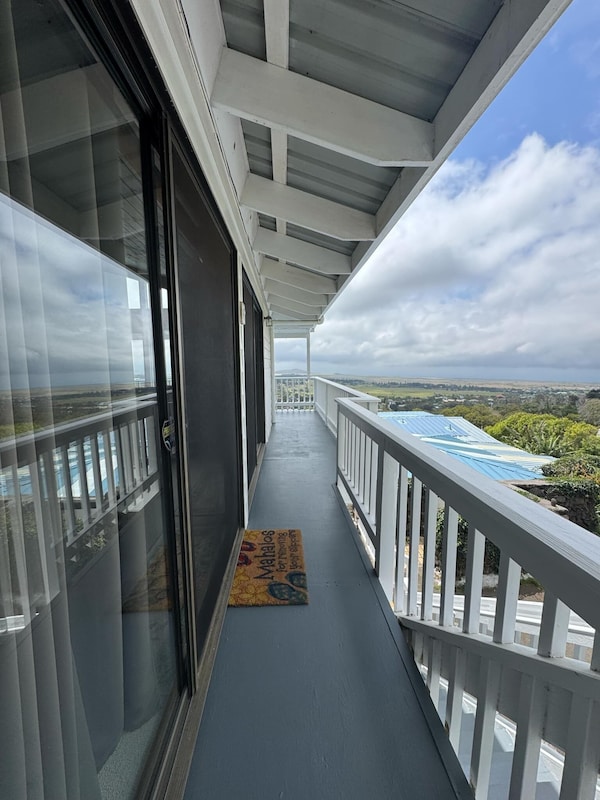 Sky-high Luxury: Stunning Waimea Penthouse With Panoramic Views! - Waimea