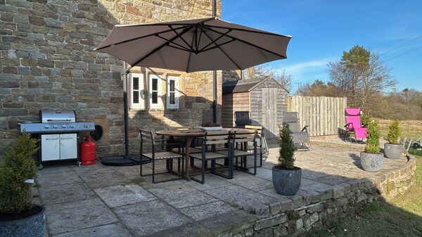 4 Bed Farmhouse Alton Towers Chatsworth Polar Bear - Derbyshire