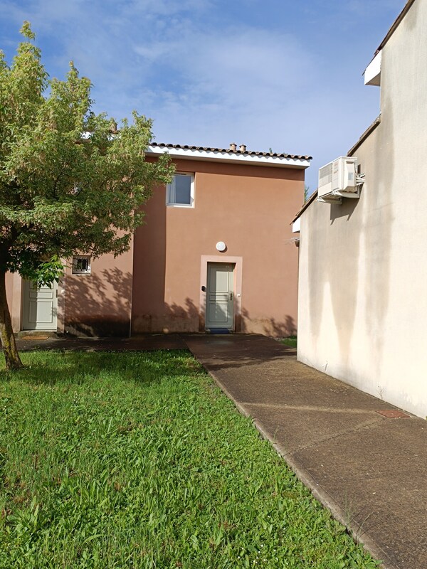 House In Vacation Residence 5 Min From Avignon - Cavaillon
