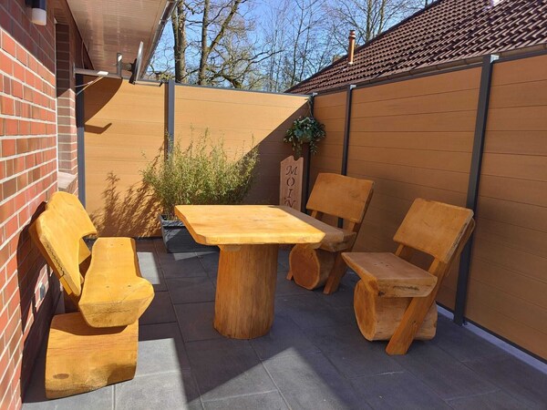 Modernes Ferienhaus In Ruhiger Sackgassenlage Im Schönen Aurich Mit Terrasse - Aurich