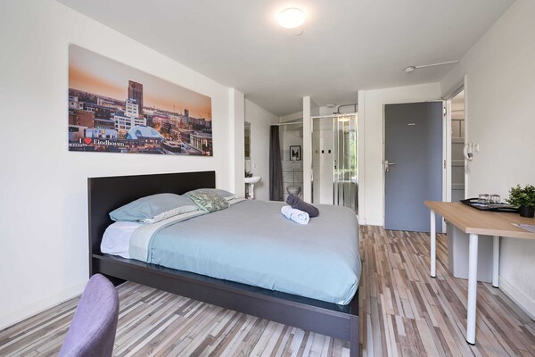 Charming 1-bedroom Retreat In Eindhoven - Best