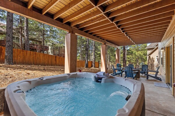 Fam-friendly Cabin Retreat | Hot Tub | Game Room - Flagstaff, AZ