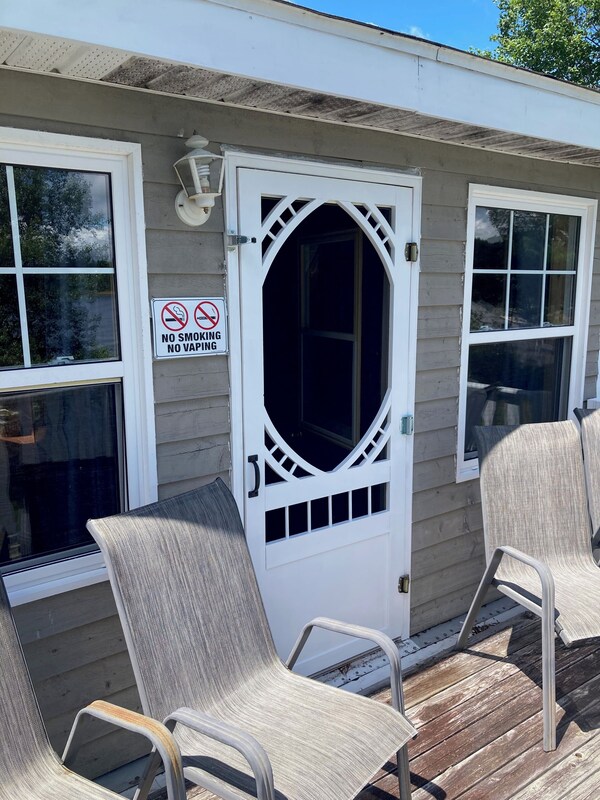 Cozy Waterfront Cottage On The Tidnish River - New Brunswick