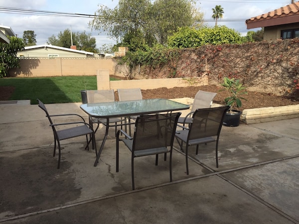 Spacious 1-bedroom 10min From Beach! Pet Friendly - Wifi, Ac, Parking,yard - Huntington Beach, CA