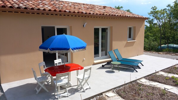 Villa Dans Le Lubéron.animaux De Compagnie Acceptés. - Rustrel