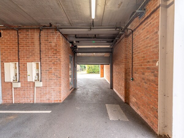 Pass The Keys | Modern, Light And Airy Apartment - Shropshire