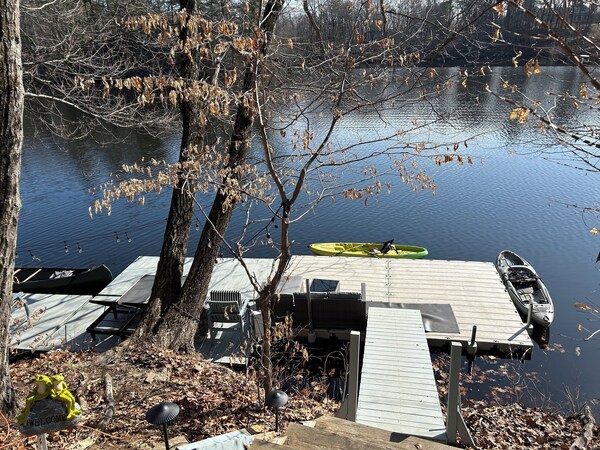 2br, 1 Ba, And Kitchenette In Lakeside Home In Greenwich With Private Dock. - Westchester County, NY