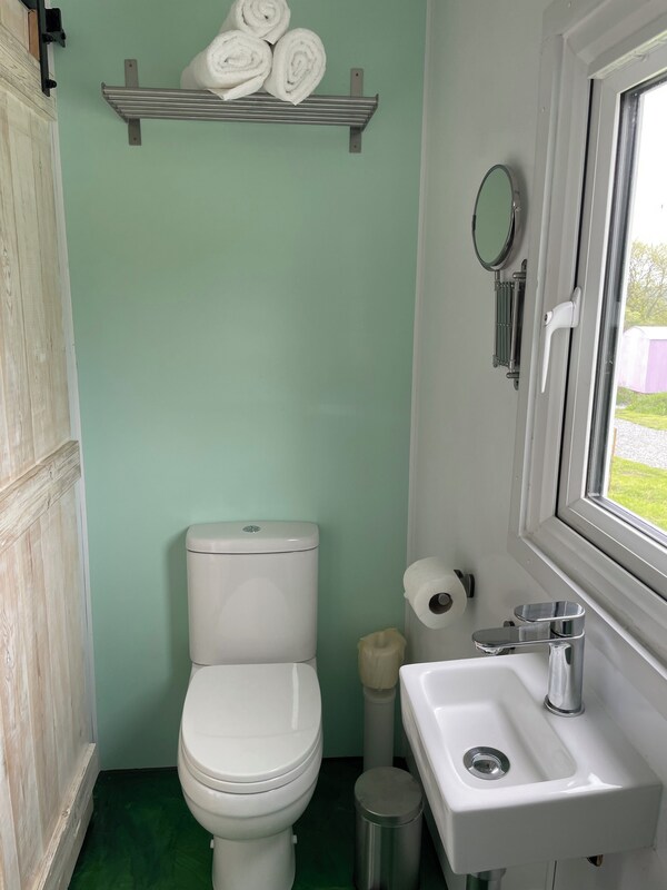 Blue Bell (With Hot-tub) - Narberth