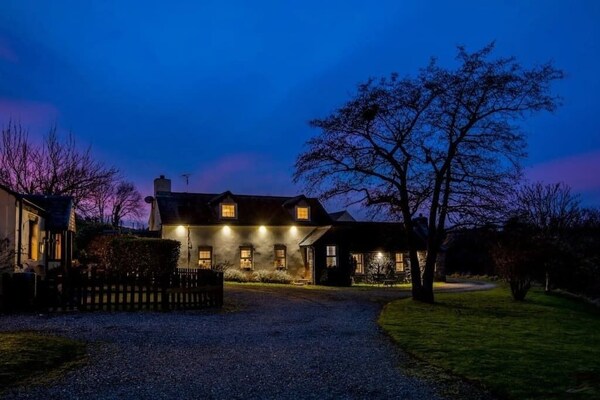 Buttercup, Buttercup Cottage, Saundersfoot. - Amroth