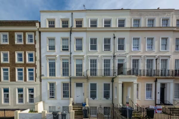 Herne Bay Penthouse Breathtaking Direct Sea & Pier Views! \N3 Bedrooms Brand New! - Whitstable