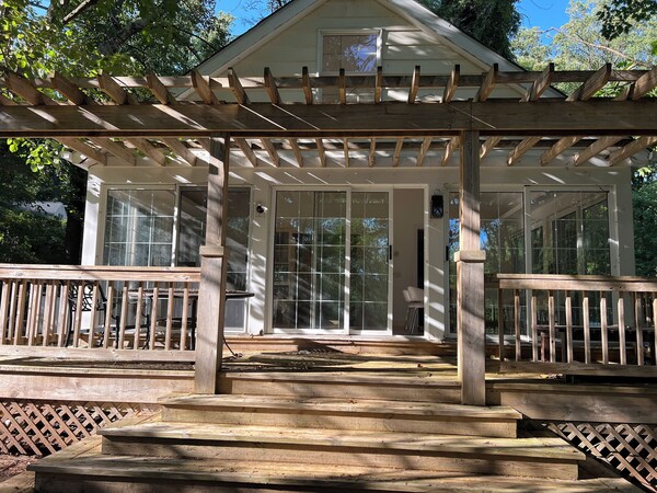 3-bedroom House In Serene Owings Mills With Wifi, Ac. Relax With Maximum Privacy - Owings Mills, MD