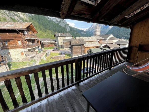 Chalet In The Mountains, Wooden Interior, Cosy, With A Beautiful View - Grimentz