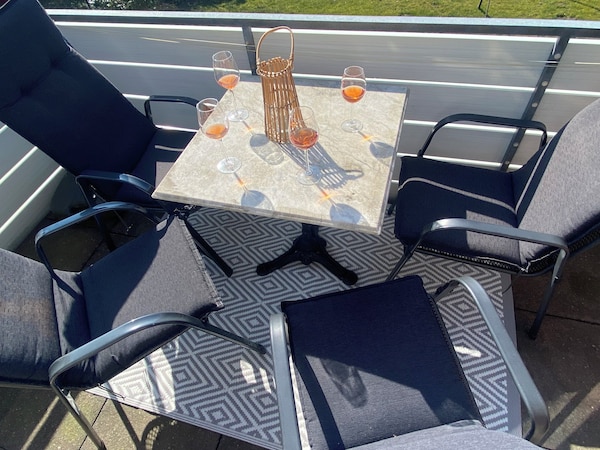 Maritime Fewo Wolkenlos : 4 Pers. Plus Kleinkind Auf 60m² Mit Sonnigem Sw-balkon - Juist