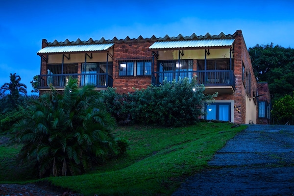 Amazing 2-bedroom Apartment In Hibberdene - Hibberdene