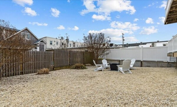 Normandy Beach Getaway! Spacious 2-family Home. Perfect For Families & Friends - Point Pleasant Beach, NJ