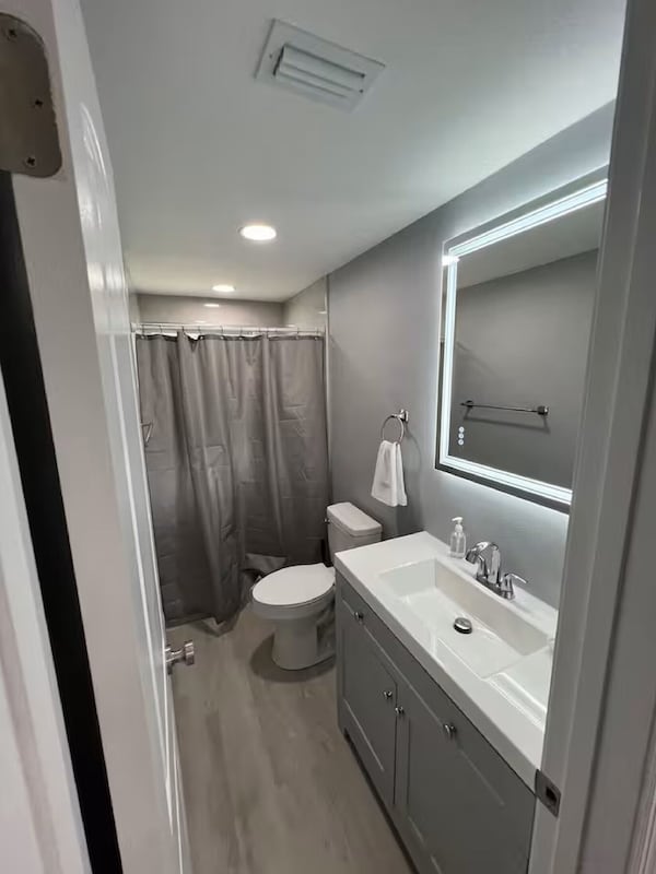 Open Home Suites - 3 Bed 1 Bath - New Port Richey