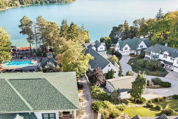 Private Beach, Pools & Full-kitchen - Herman, WI