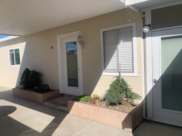 Welcome To A Newly Renovated 2 Bed / 2 Bath Home, In North Orange County. - Placentia, CA