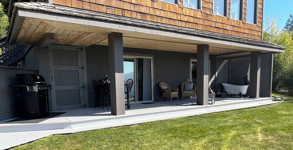 Island Alchemy Suite Is A Private Little Getaway With Spectacular Ocean Views. - Port McNeill