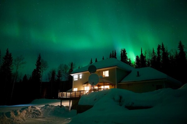 Aurora Viewpoint Manor 6b4b With Panoramic Views - Alaska