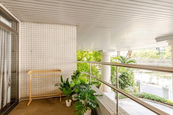 Cozy 2br Apt In Central Bangkok 5 Mins Bts 110 Sqm - Bangkok
