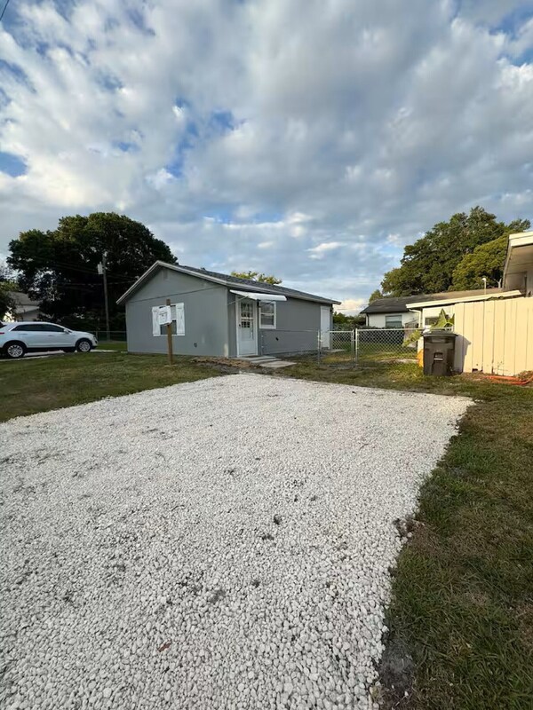 Openhomesuites- 1 Bedroom 1 Bath - New Port Richey, FL