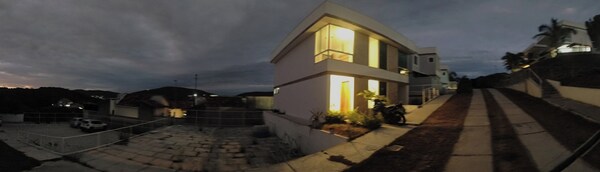 Panoramic View - 3min (Car) Peró Beach - 2-story House - Cabo Frio