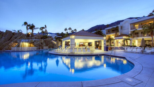 1 Bedroom - Full Kitchen 2 Nights Fri Sat Palm Springs / Coachella Weekend - Palm Springs, CA
