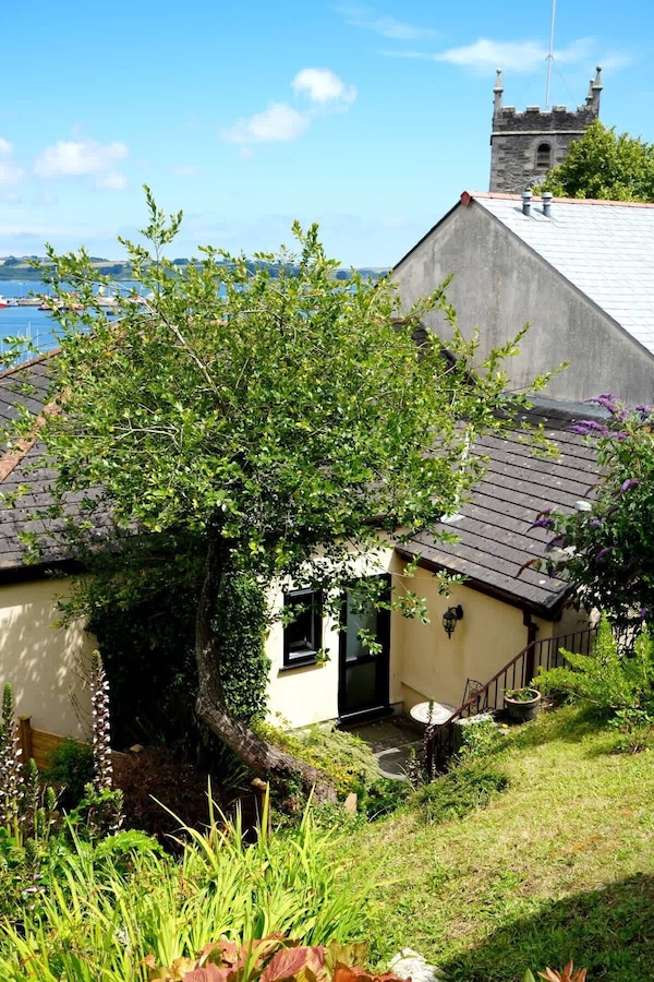 Eagles Nest Summary: - St Mawes