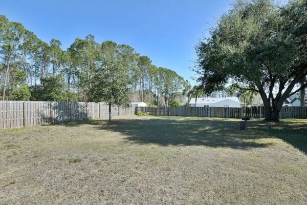 Cw | 3 Br | Sleeps 12 | 3 Min To Beach | Big Yard - パナマ・シティ, FL
