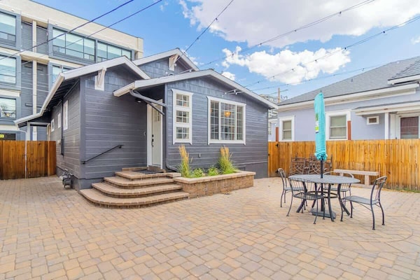 Stylish 2-bedroom Walking Distance To Downtown - Reno, NV