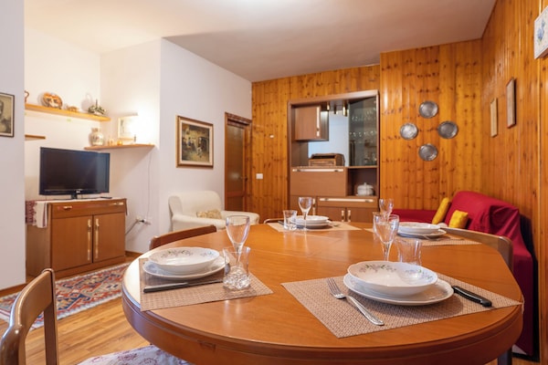 Maggio - Appartamento Con Piscina - Lago de Como