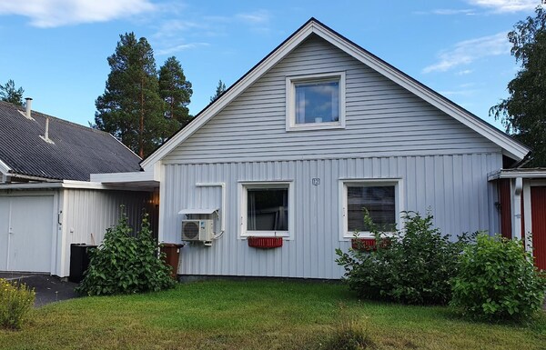 Holiday House Vidsel For 1 - 8 Persons With 4 Bedrooms - Row House - Lappland