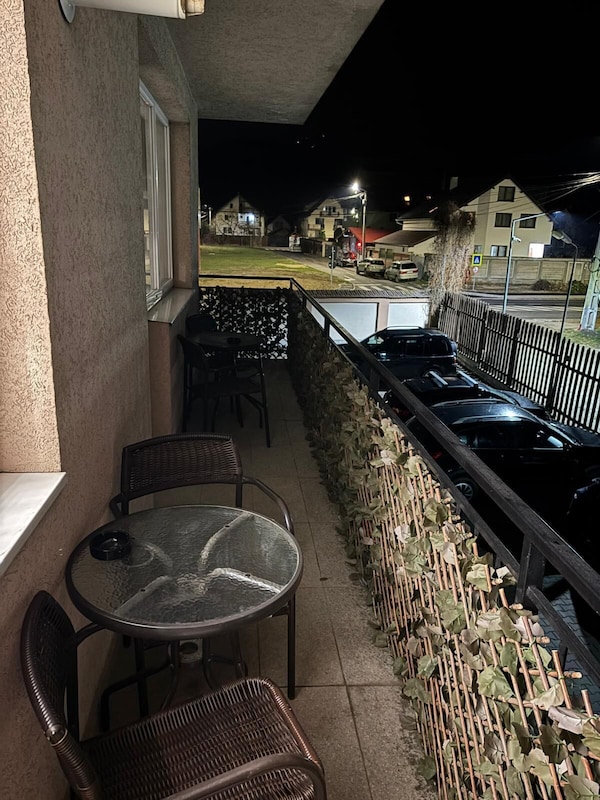 Dol House Apartment = Scenic Views And Premium Comfort - Râșnov