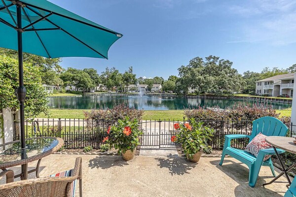Peaceful Lakeview Retreat - 2 Min To Beach + Pool - Jekyll Island, GA