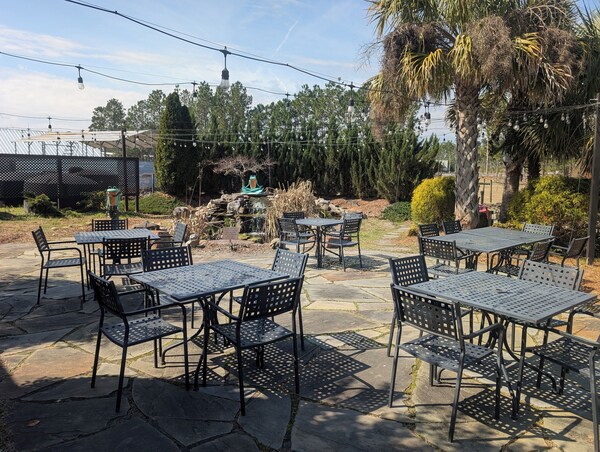 Luxury Lodging, Lakefront View, King Bed W/private Bath, Private Patio, Full Efficiency Kitchen. - White Lake, NC