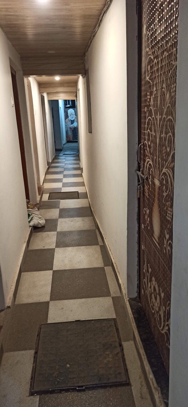 Spacious 6-bedroom House With Wifi, Ac In Enchanting Varanasi - Varanasi