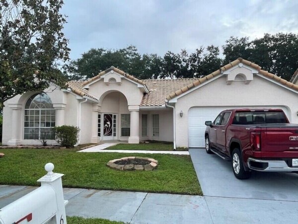 One Of The Nicest Homes Loc Near Univ Wdw, Seaw. - Orlando, FL