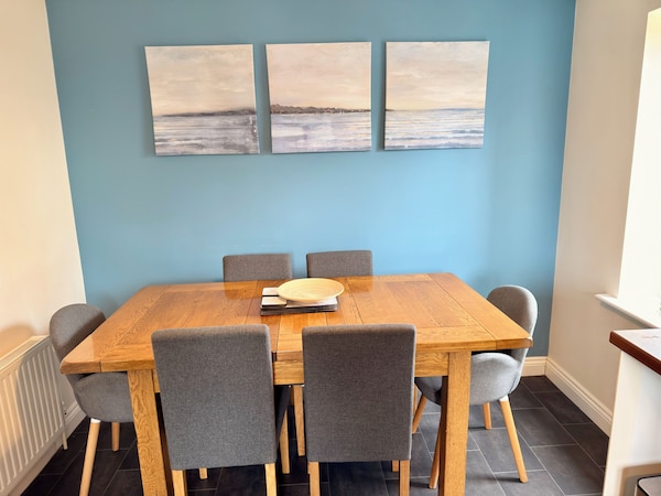 Spacious, Entire 3 Bedroom House In Wool (The Purbecks) - Lulworth Cove
