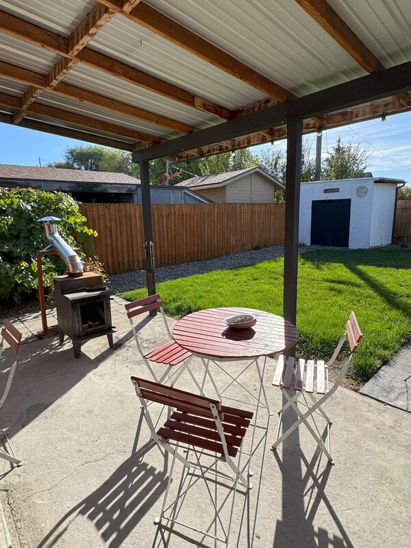Cabin 2br / 2ba Home, 3 Min To Airport, Downtown, And Bsu. Long Stays Available. - Boise, ID