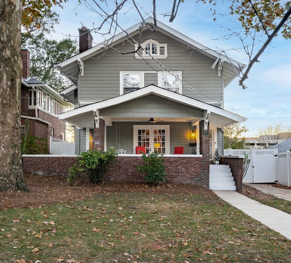 New! Southern Retreat W/pool, Bbq & Game Room - Homewood, AL