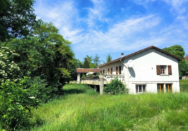Spend A Week Living As A Farmer In France. 3 Bedrooms. Quiet And Comfortable. - Vic-Fezensac