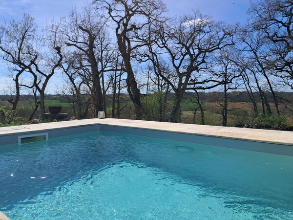 Grand Gîte En Pierre En Pleine Nature Pour 12 Personnes, Piscine Et Boulodrome. - Gers