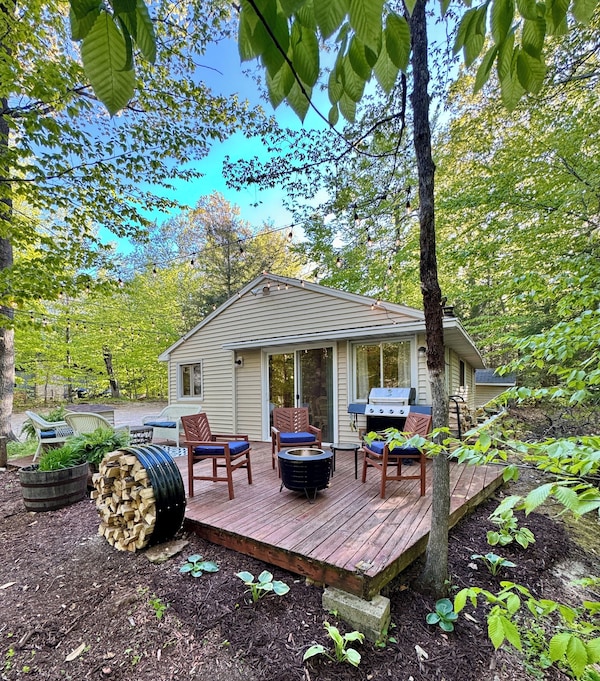 New! Quaint, Pet-friendly Cottage In Northern Door - Rock Island State Park, Washington