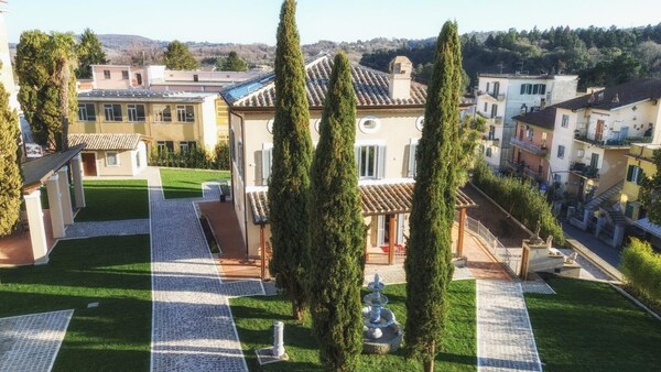 Intera Villa Con Spa - Trevignano Romano