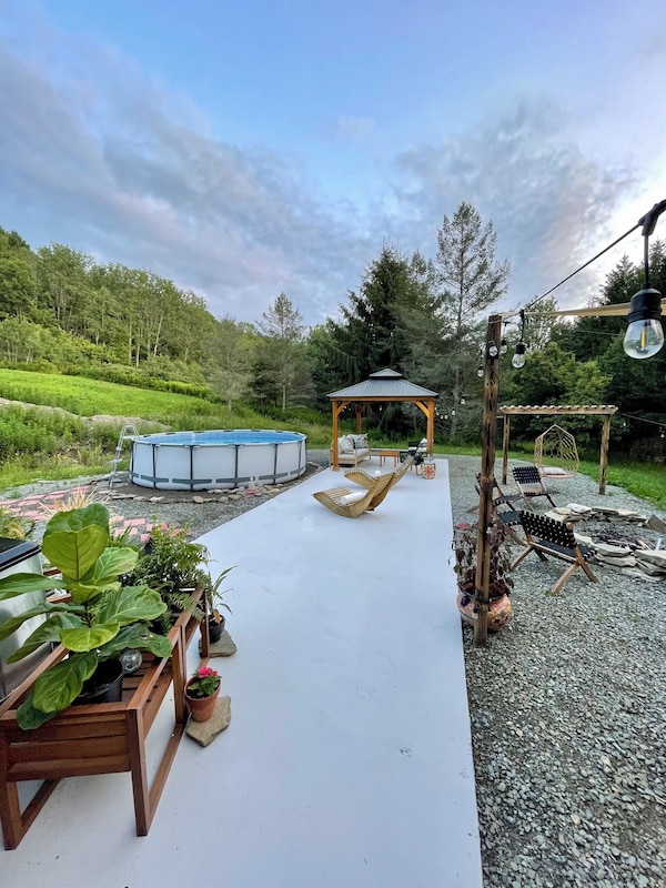 Tranquil Airstream Nature Escape - 紐約
